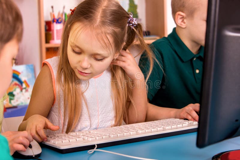 Il Computer Dei Bambini Ci Classifica Per Istruzione Ed Il Video Gioco ...