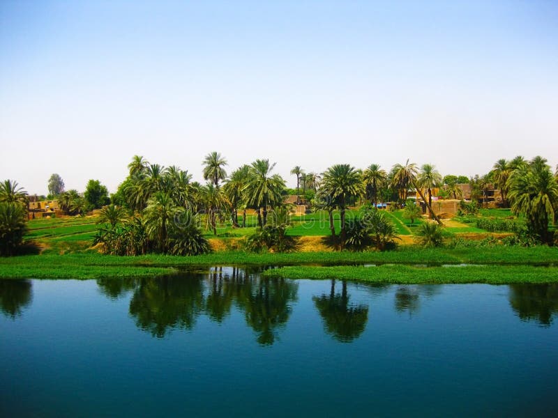 Il fiume di Nilo, Egitto fotografia stock. Immagine di pomeriggio ...