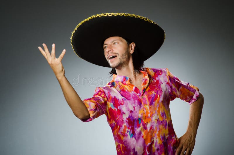 Il Sombrero D'uso Del Giovane Uomo Messicano Fotografia Stock ...
