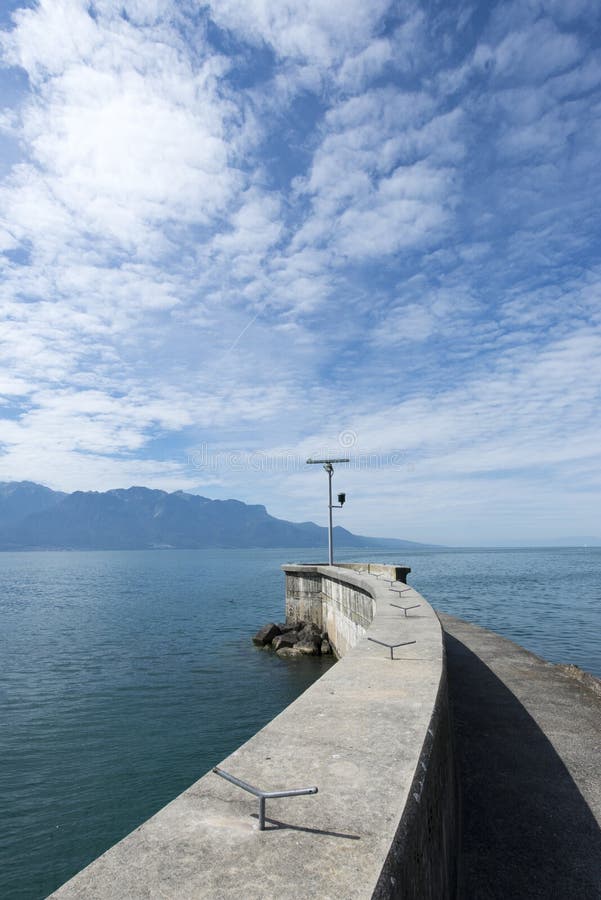 Il Lago Lemano Visto Da Vevey Fotografia Stock - Immagine di paesaggio ...