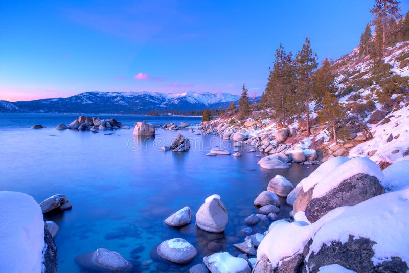Il lago Tahoe fotografia stock. Immagine di paesaggio - 28757206