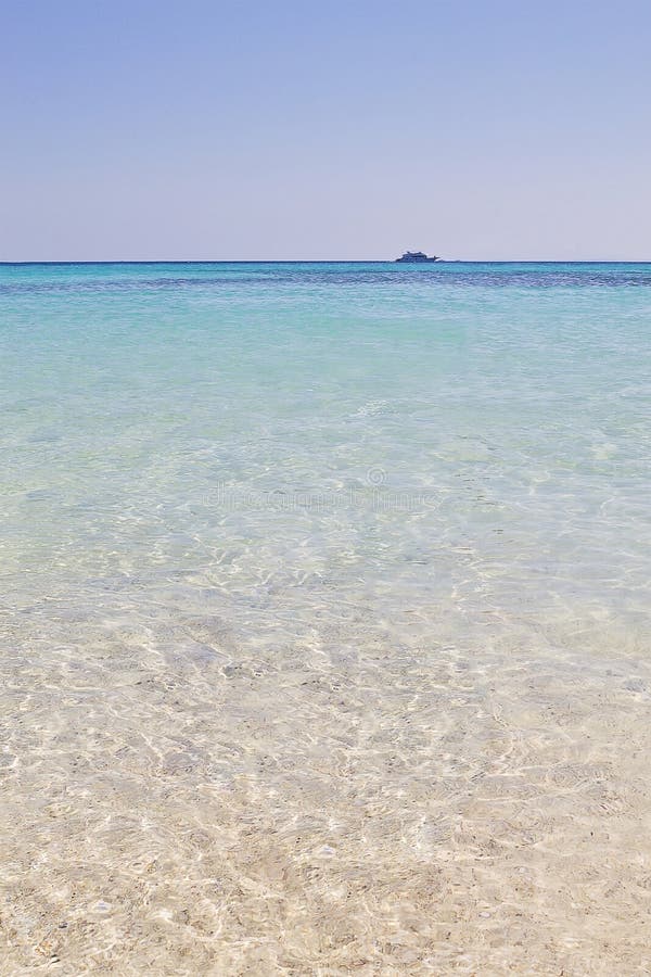 Il Mar Rosso immagine stock. Immagine di giallo, spiaggia - 51671125