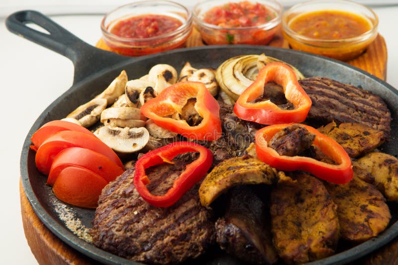 Il Messicano Serve La Leccarda Mega Fotografia Stock - Immagine di ...