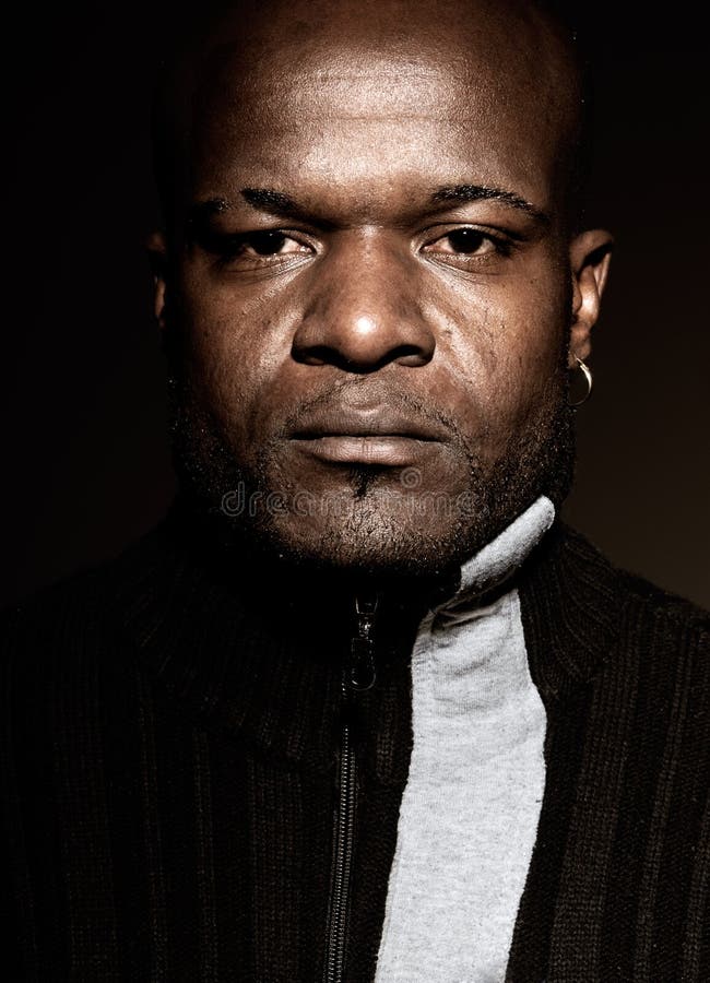 Il nero immagine stock. Immagine di modo, contro, forte - 13364279