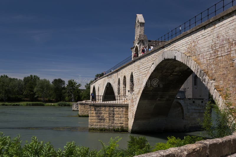 Ponte di Avignone fotografia editoriale. Immagine di andare - 53679746