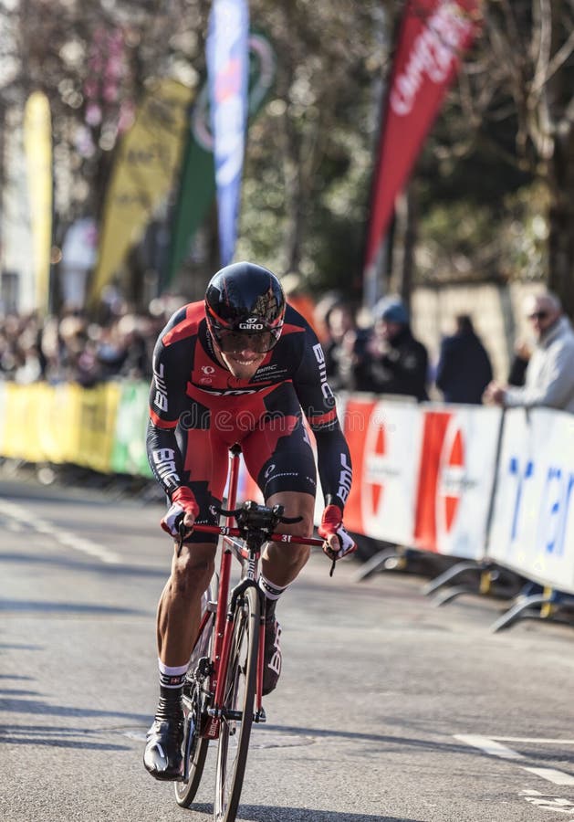 Il Prologo 2013 Di Cylist Oss Daniel Parigi Nizza in Houilles Immagine ...