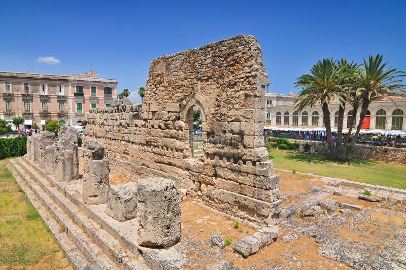 Tempio Di Apollo In Siracusa In Sicilia, Italia Fotografia Stock ...