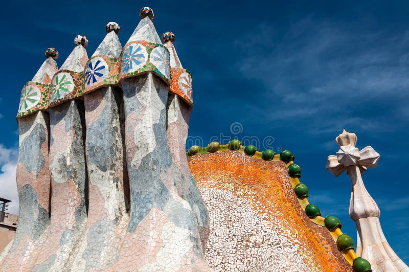 Il Tetto Della Casa Batllo Della Casa Ha Progettato Da Antoni Gaudi ... Il Tetto Della Casa Batllo Della Casa Ha Progettato Da Antoni Gaudi ...