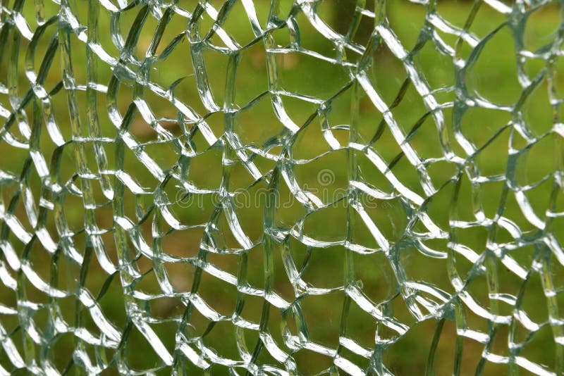 Il vetro rotto fotografia stock. Immagine di decorazione - 78469146