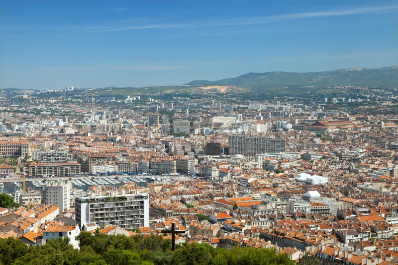 La Vue Panoramique De Marseille De Route De Montagne Image stock ...
