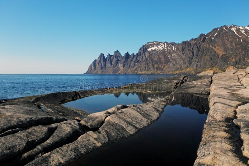 Ilha De Senja, Noruega, Mefjorden Imagem de Stock - Imagem de rocha ...