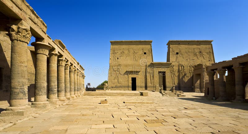 A Ilha Sagrado Do Templo De Philae Foto de Stock - Imagem de pedra ...