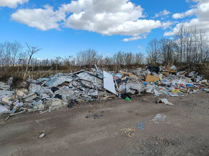Garbage dump on the road stock image. Image of plastic - 24917693