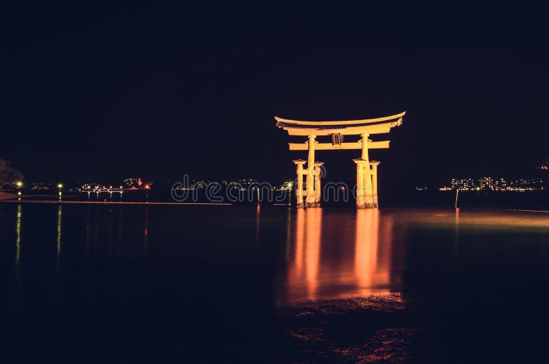 Illuminated Itsukushima Floating Torii Gate at Night, Miyajimacho ...