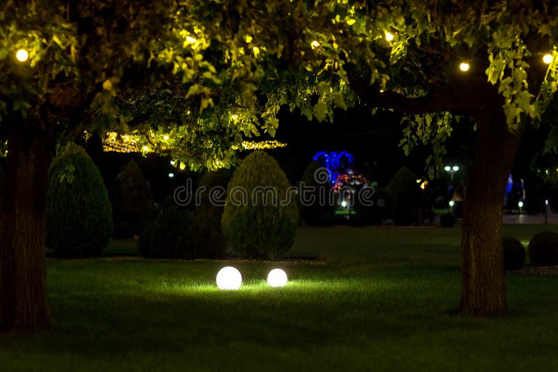 Illumination Backyard Light Garden with Ground Lanterns with Round ...
