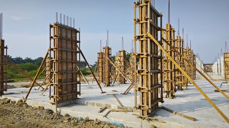 Lying of Metal and Concrete Structure for the Initial Housing ...