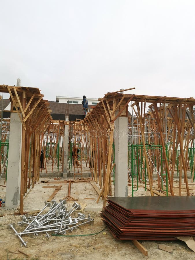 Lying of Metal and Concrete Structure for the Initial Housing ...