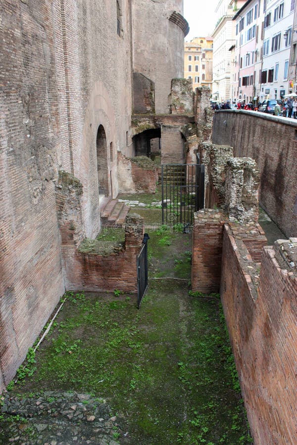 Image of the Pantheon in Rome, Italy Editorial Photo - Image of dome ...