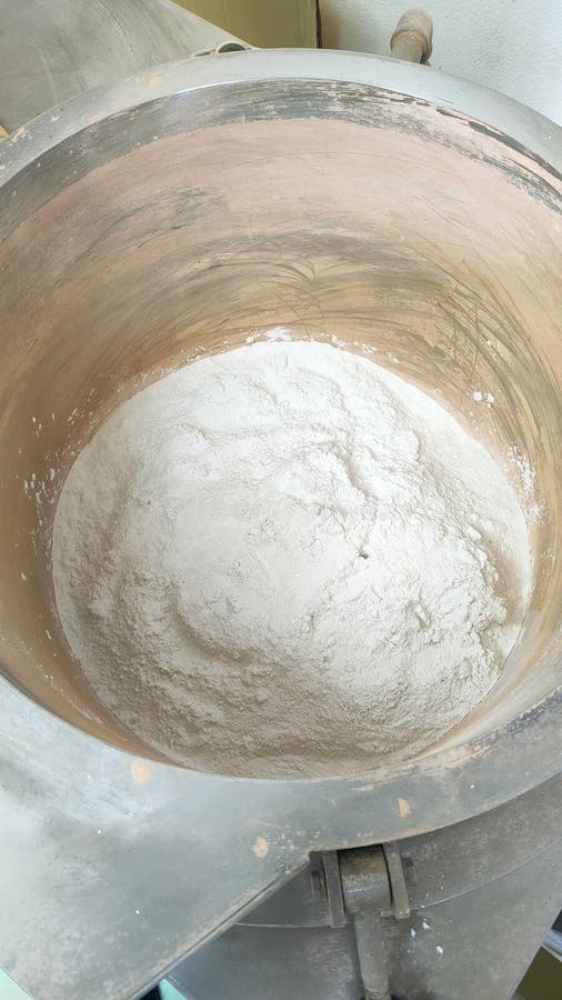 Image Production of Compact Powder in a Cosmetic Factory Stock Image ...