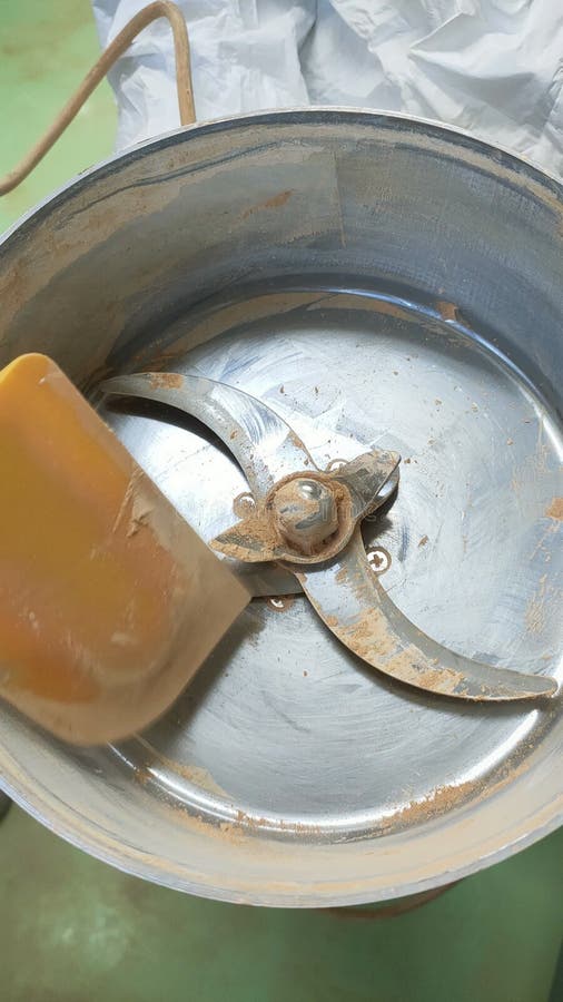 Image Production of Compact Powder in a Cosmetic Factory Stock Photo ...