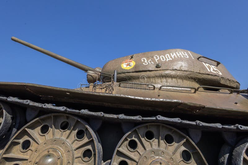 Tracks, Cannon and Turret of a Former Soviet Army T-34 Tank Stock Image ...