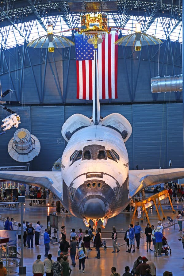 Space Shuttle Discovery At Steven F Udvar Hazy Smithsonian National