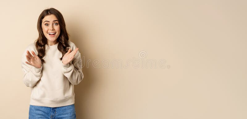Image Of Surprised Amazed Brunette Girl Gasping Looking Fascinated At