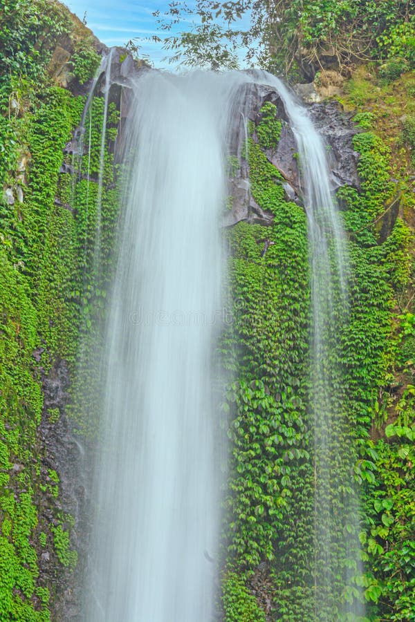 Waterfall in motion stock image. Image of falls, grand - 27037139