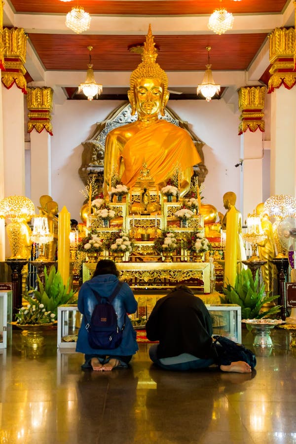 Buda Grande De Wat Sri Chum Imagem de Stock Editorial - Imagem de reino ...