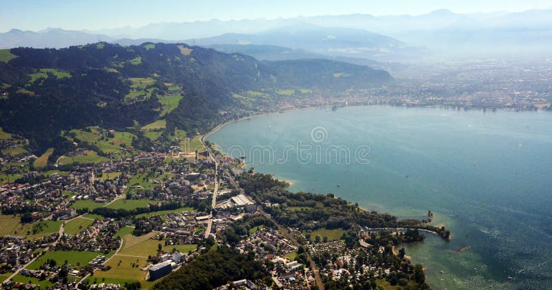 Imagen Aérea Del Lago De Constanza Foto de archivo - Imagen de marina ...