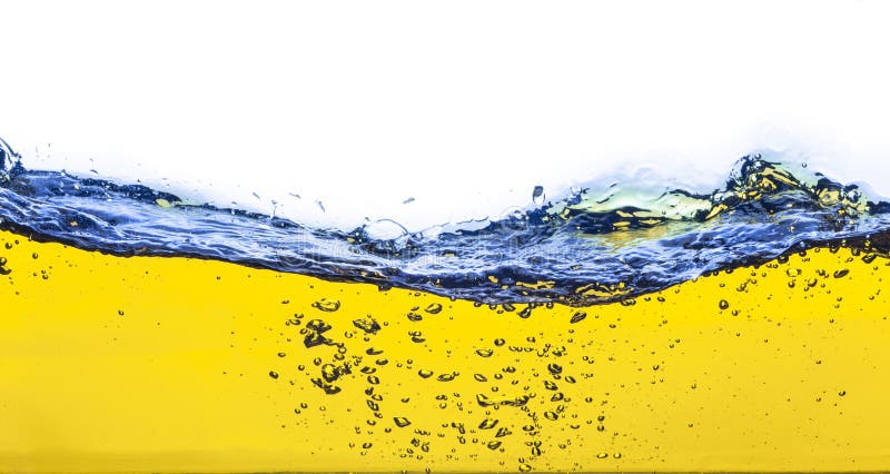 Imagen Abstracta De Un Líquido Amarillo Derramado En Un Fondo Blanco ...