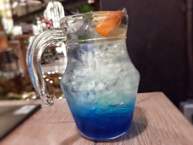 Imagen de soda azul foto de archivo. Imagen de azul - 167799152