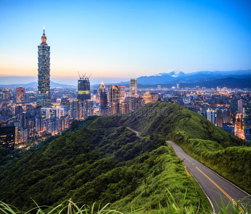 Imageng of Skyline of Xinyi District in Downtown Taipei, Taiwan Stock ...