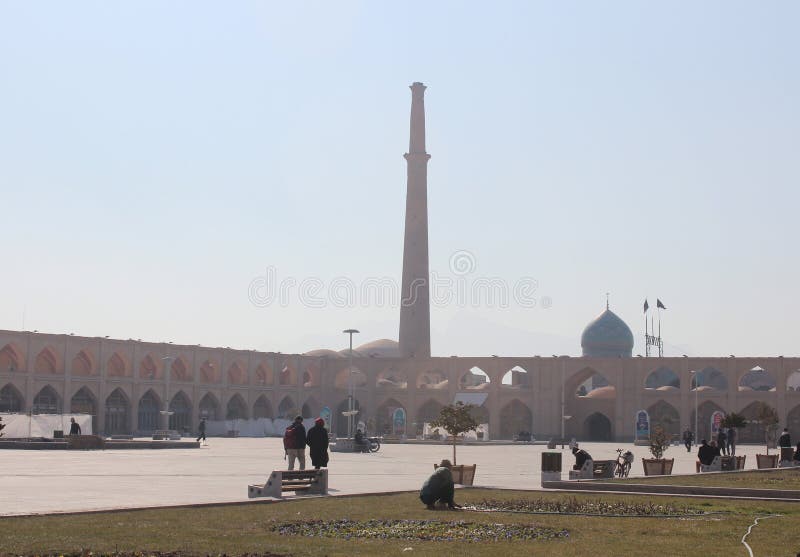 Imam Ali Square in Isfahan, Iran with Ali Minaret Editorial Stock Photo ...