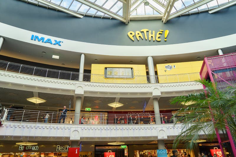 Cine Pathe Imax, Fachada Y Logo Del Teatro Pathe Imax, Cine Imagen ...