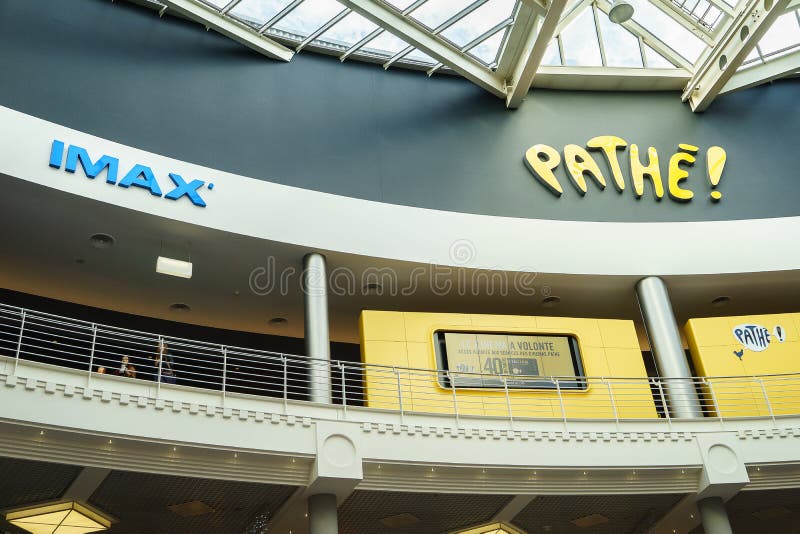 Cine Pathe Imax, Fachada Y Logo Del Teatro Pathe Imax, Cine Imagen ...