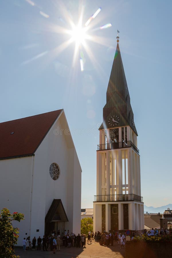 Marina Bay Cruise Centre Iconic Roof Stock Photos - Free & Royalty-Free ...