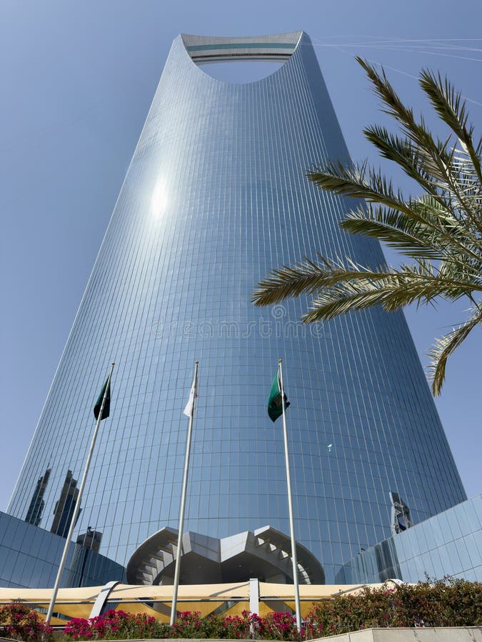 Kingdom Tower Located Downtown Riyadh Saudi Arabia Stock Photos - Free ...