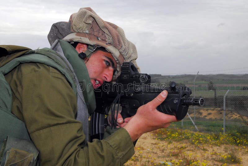IMI Tavor TAR-21 redaktionelles stockfoto. Bild von israel - 32395348