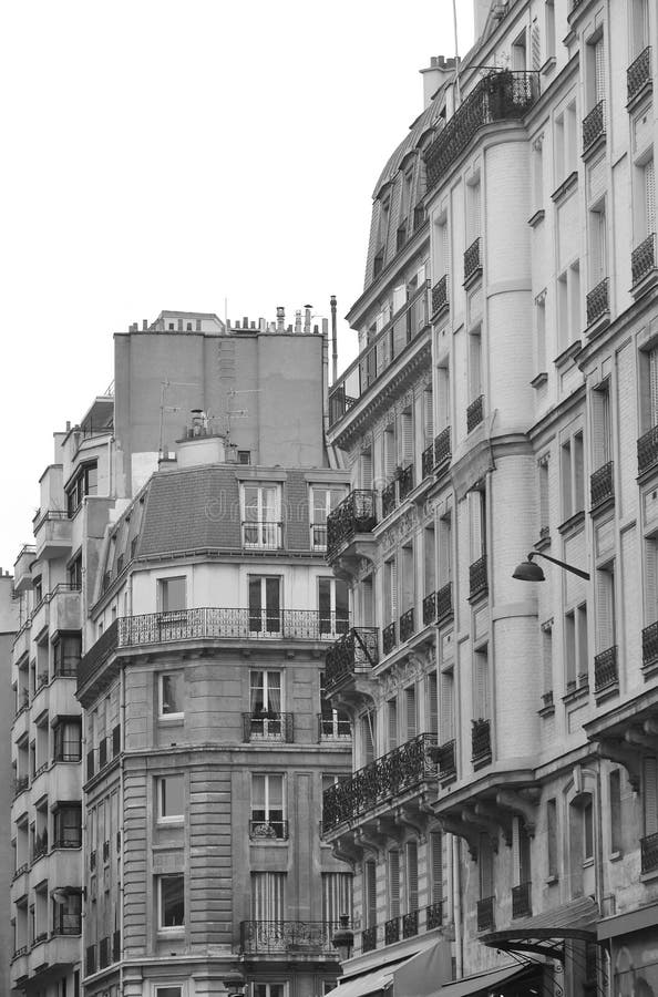 Immeuble parisien image stock. Image du plat, vivre, paris - 29544173