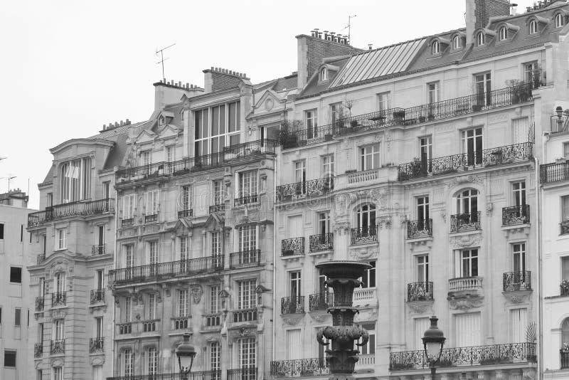 Immeuble parisien image stock. Image du plat, vivre, paris - 29544173
