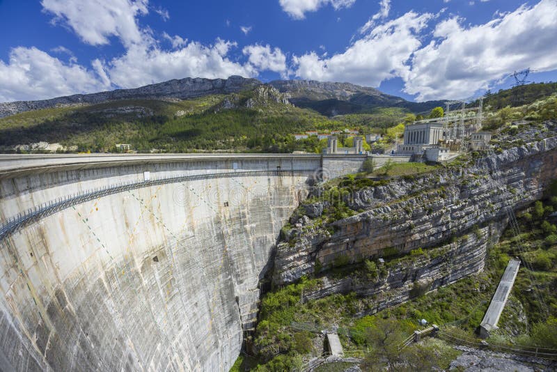 Castillon Barrage Dominating the Verdon Gorge in Castellane, France ...