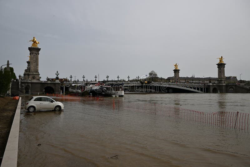 Impressive Flood of the Seine in Paris Editorial Stock Photo - Image of ...