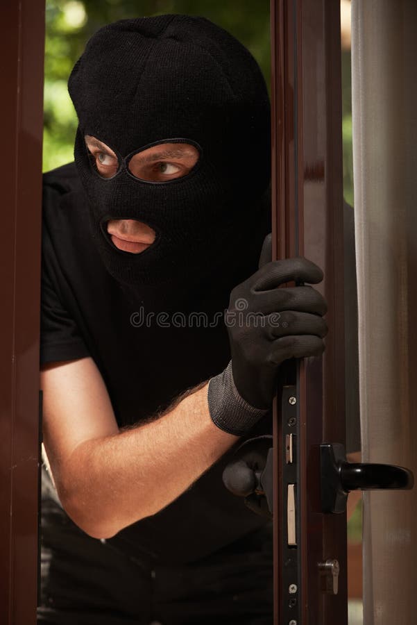 Een Dief Met Masker Het Slinking Stock Afbeelding - Image of helder ...