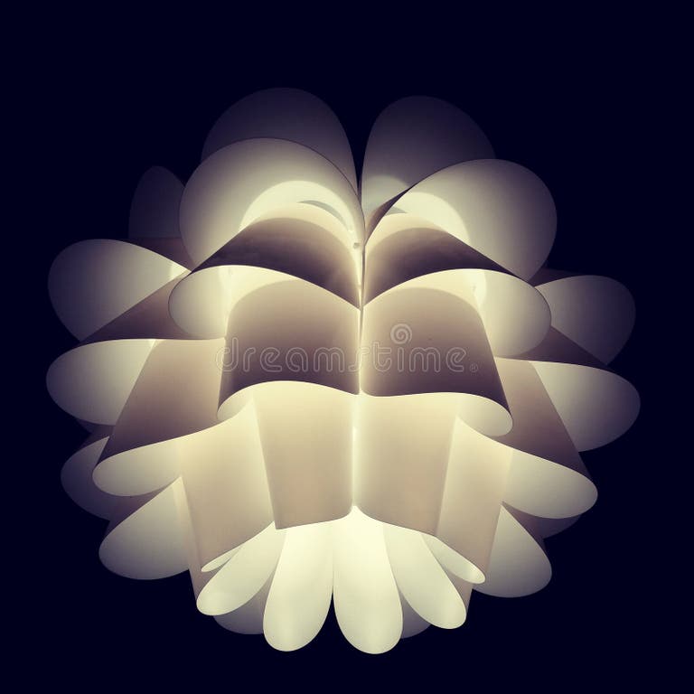 Zoomed Glowing Lamp Stock Illustrations – 4 Zoomed Glowing Lamp Stock ...