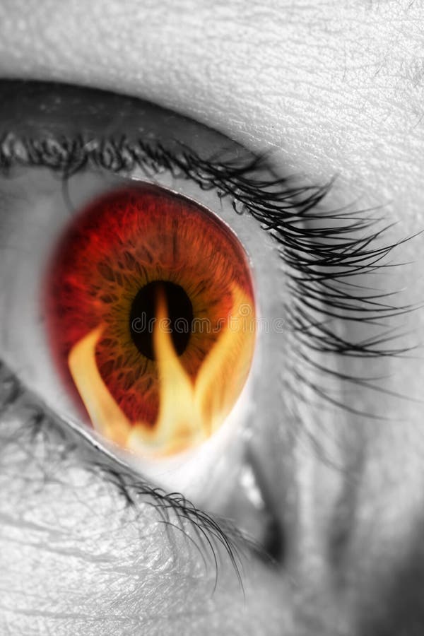 Incendie Refecting D'oeil Rouge Image stock - Image du incendie, jeux ...
