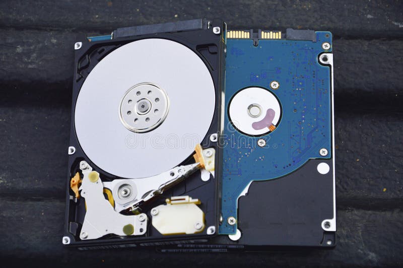 2.5-inch Spinning Disk Type Hard Drive Images are Still Commonly Used ...