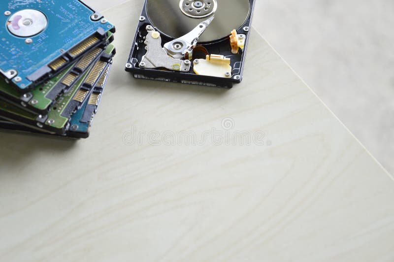 2.5-inch Spinning Disk Type Hard Drive Images are Still Commonly Used ...