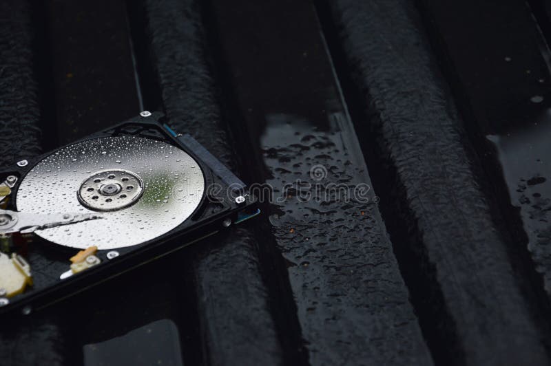 2.5-inch Spinning Disk Type Hard Drive Images are Still Commonly Used ...