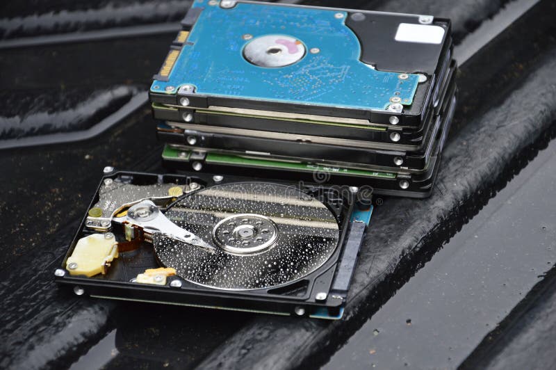 2.5-inch Spinning Disk Type Hard Drive Images are Still Commonly Used ...